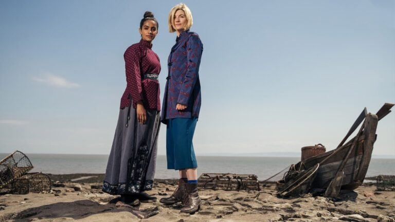 Seal It With a Kiss: Mulling Over the Doctor and Yaz’s Relationship ...